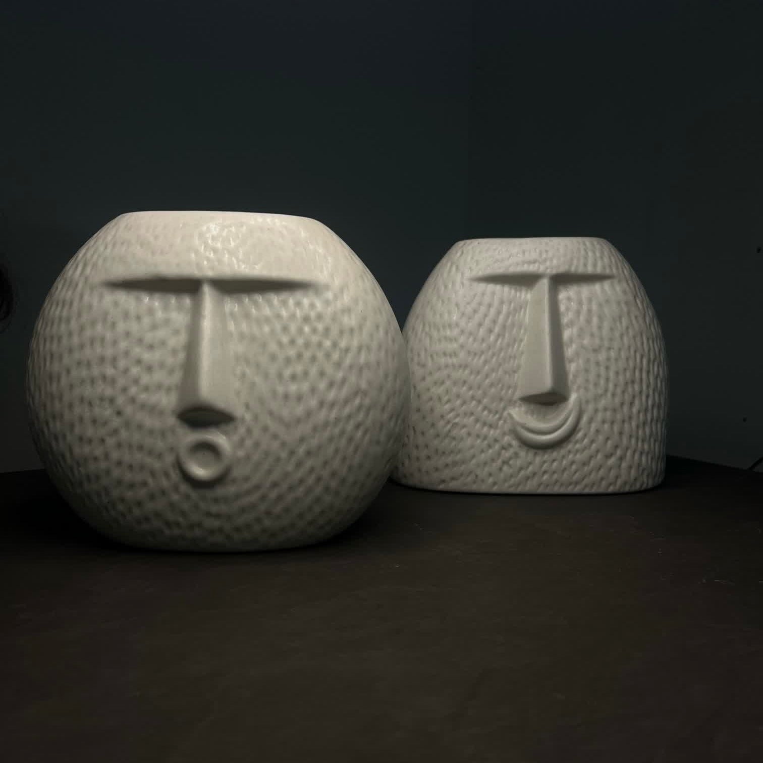 Smirk & Blowing kiss Face Vases – Aadhyam Decors